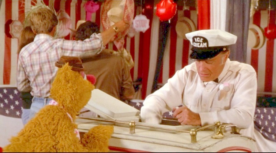 The Voice of Vexillology, Flags & Heraldry: US Flag in the Muppet Movie ...