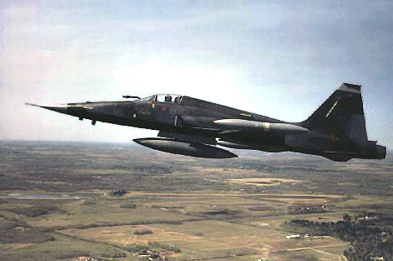 nhungdoicanh: Canadair CF-5/CF-116 Freedom Fighter