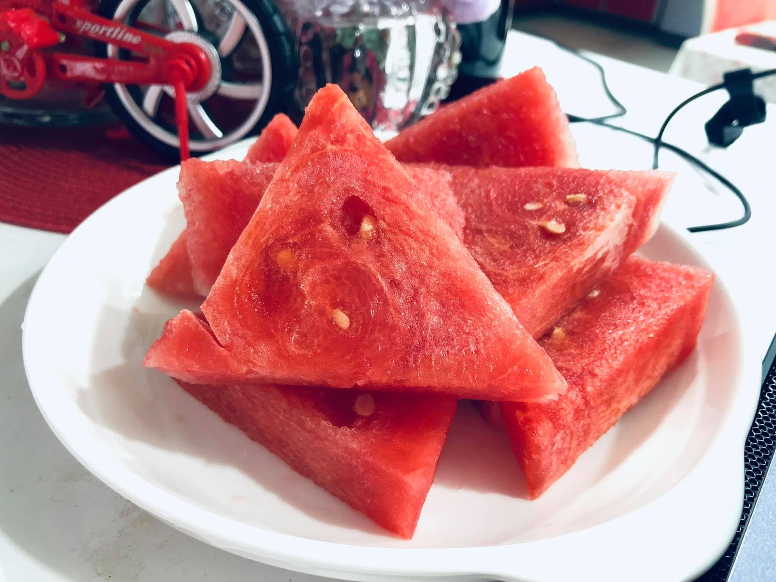 CUACA PANAS, KALAU MAKAN TEMBIKAI LAGI JADI PANAS EK?