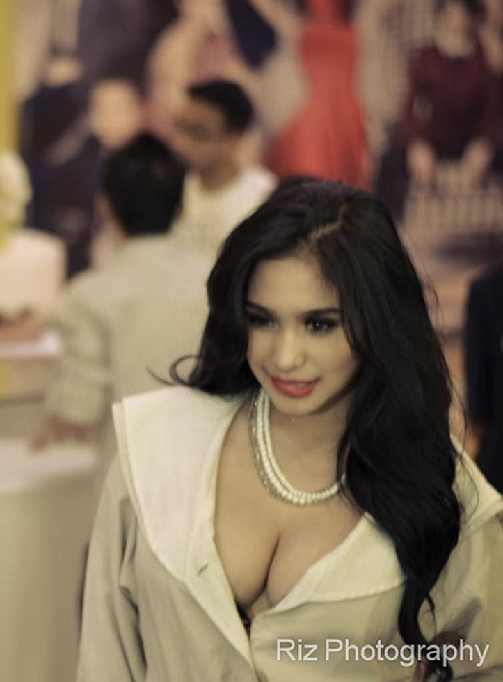 Asiantche: Galeri Foto Bibie Julius Terbaru dan Populer (Part 8)