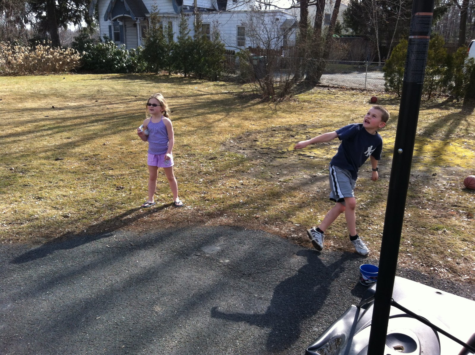 Growing Play: Play Outdoors - Flour Socks