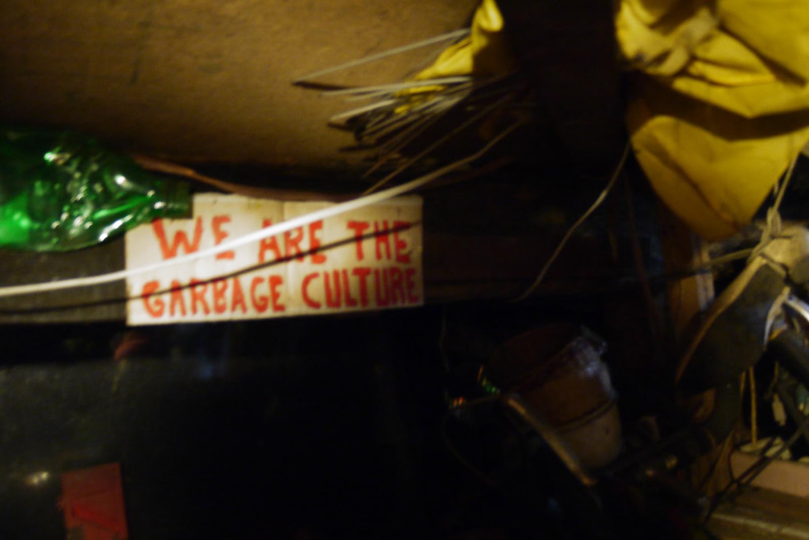 Mike's Bogota Blog: The Trash Museum: A Monument to Wastefullness