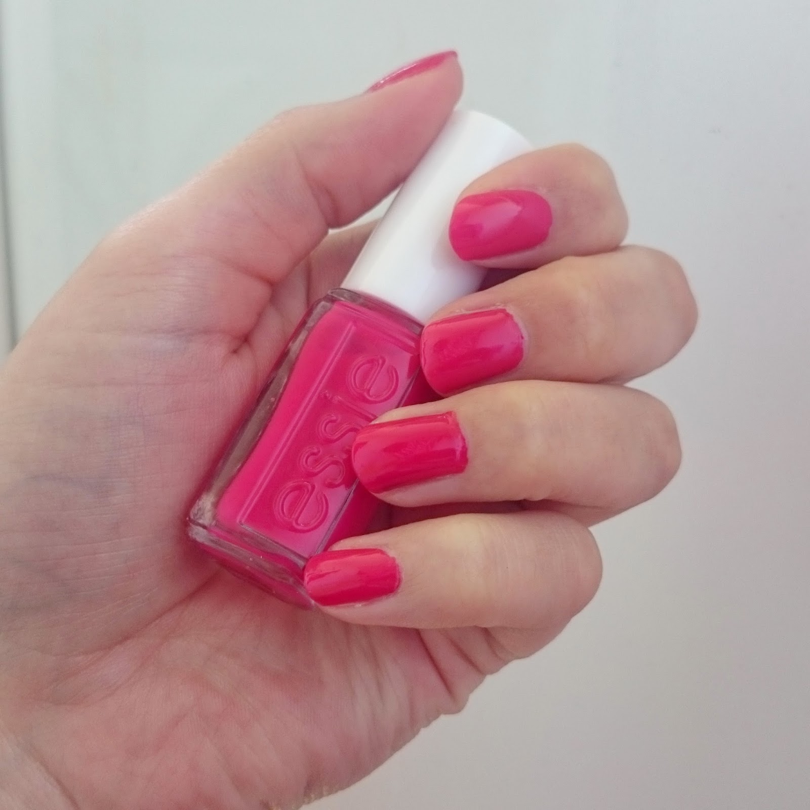 Lucciola: [Beauty] essie Nagellack 27 watermelon