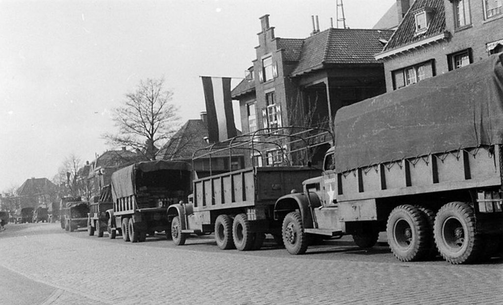 Panzerserra Bunker- Military Scale Models in 1/35 scale: Diamond T ...