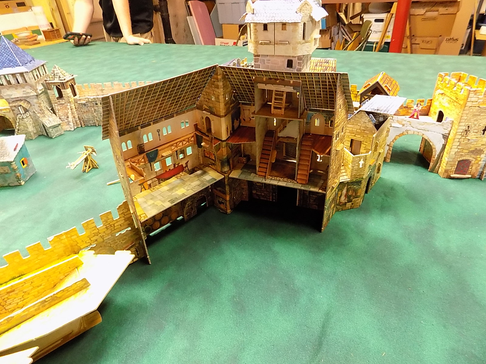 Campaigns in Miniature: Medieval City in Cardboard