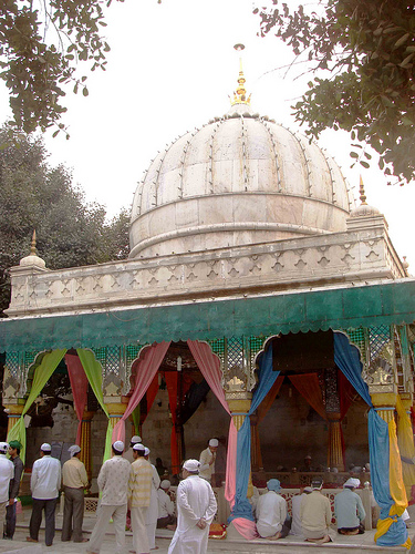 JooooooZia: Popularizing the Dargah Culture In India