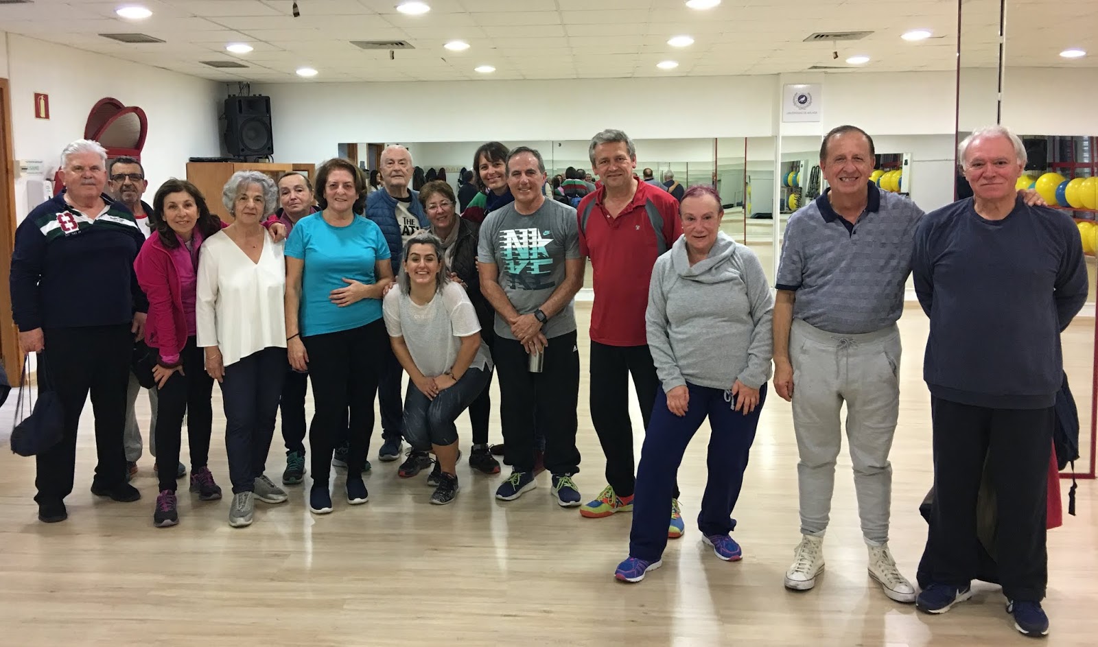 Antonio Merino Mandly: MÓDULO DE ZUMBA EN EL AULA DE MAYORES DE LA ...