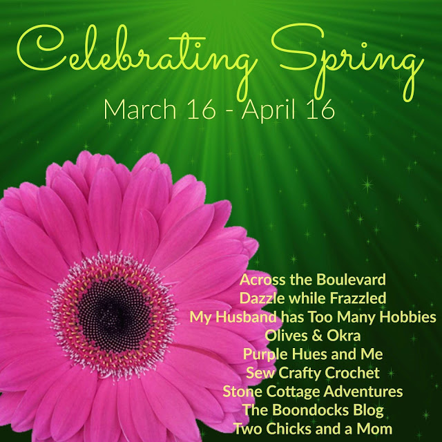 twochicksandamom.blogspot.com: Celebrating Spring Link Party Features!