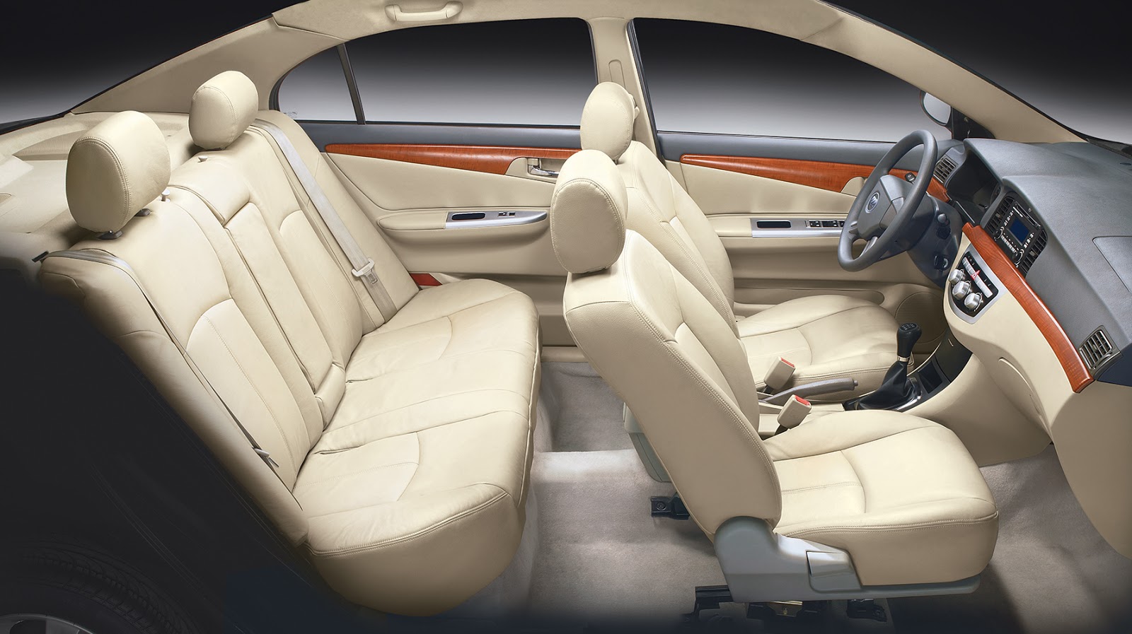 Lanzamiento: Lifan 620 MY2017 : Autoblog Uruguay | Autoblog.com.uy