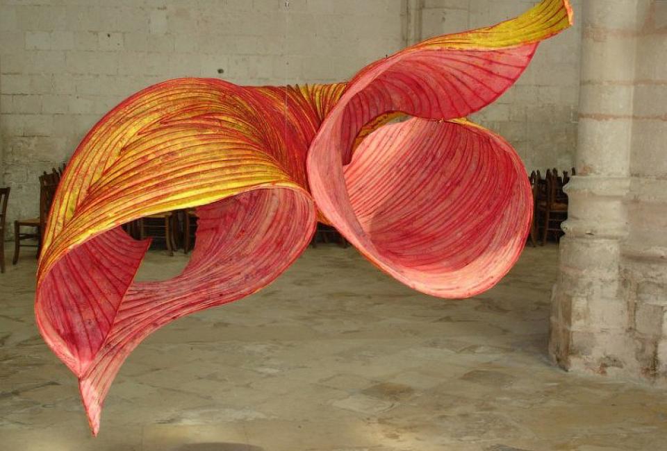 loveisspeed.......: Ethereal Paper Sculptures Float Inside a Church ...