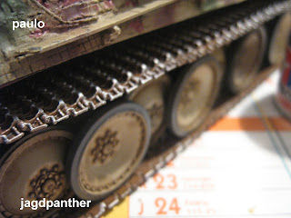 PAULO PANZER MODELLING: [ TUTO ] PEINTURE DES CHENILLES SUR VEHICULE ...