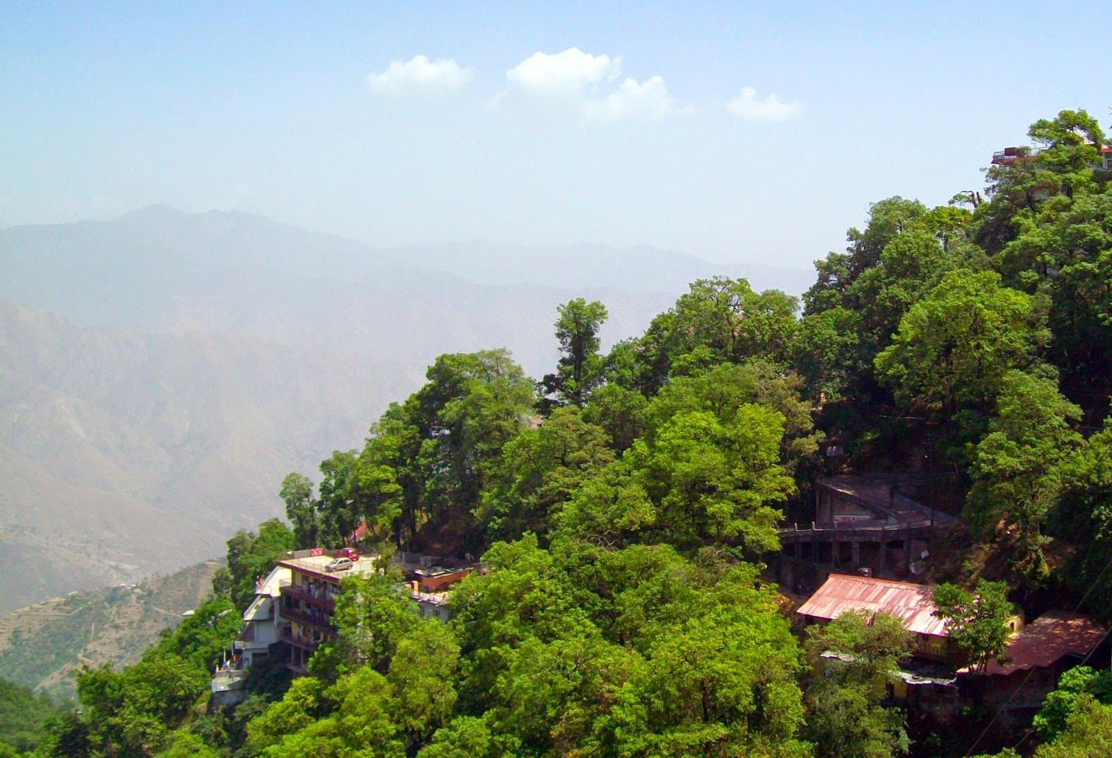 Through Picture: Mussoorie: Himalayan beauty India is born into