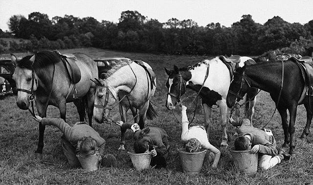 Strange Photos From The Past – 20 Unusual Old-Timey Images That Are ...