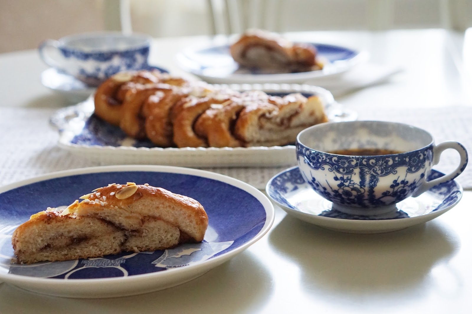 Eve's fika: Swedish Cinnamon Roll Braid