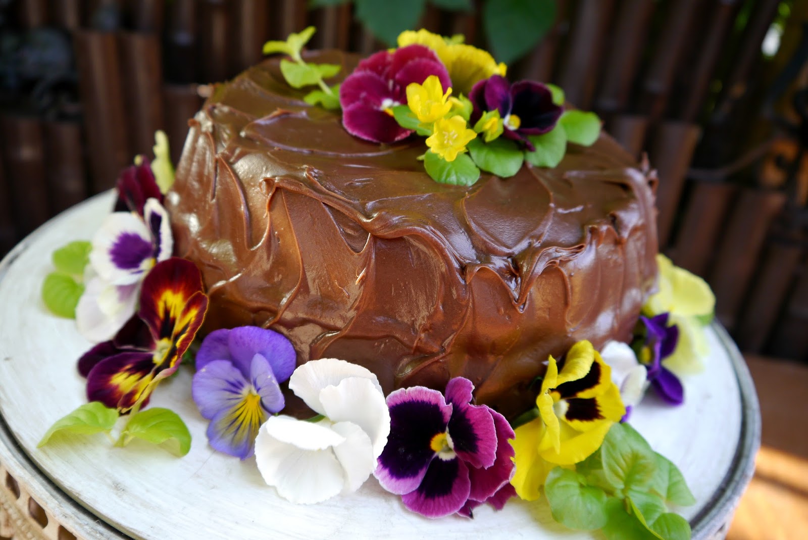 Suzy Homefaker: No Egg Chocolate Cake {Hundred Dollar Cake}