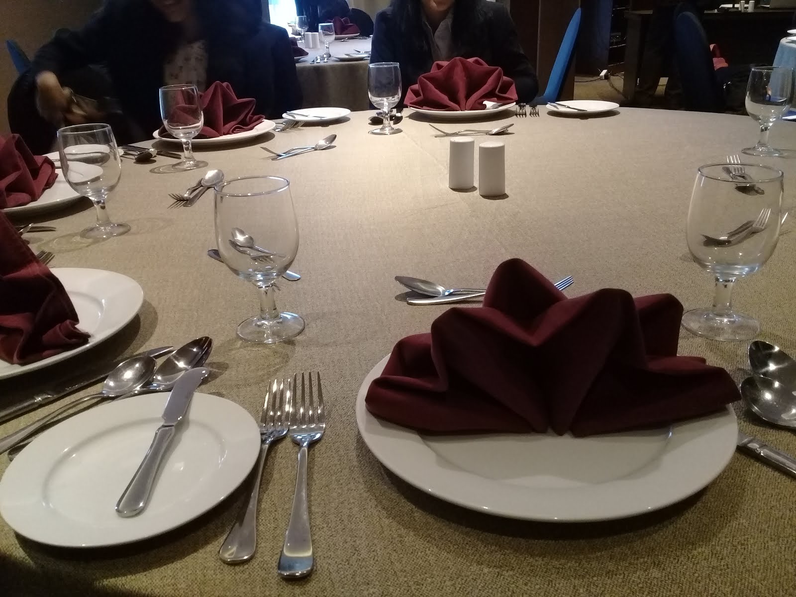 Tata Cara dalam Etika Makan (Table Manner)