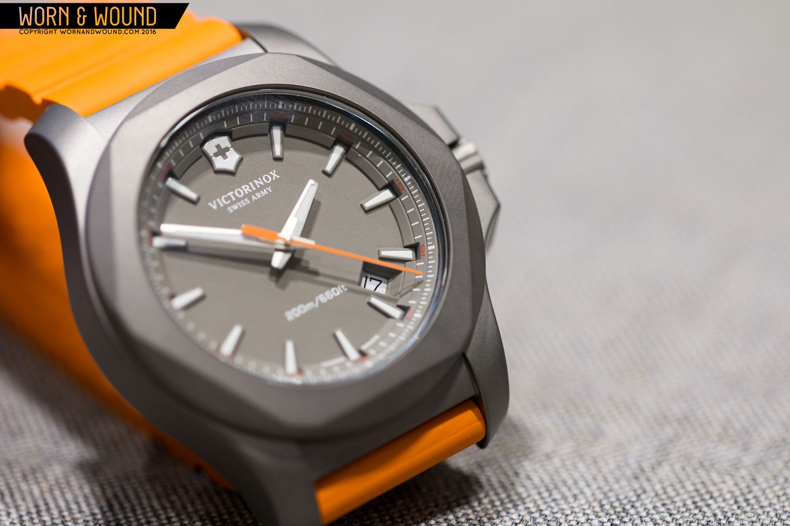 VICTORINOX I.N.O.X. PROFESSIONAL DIVER.