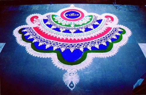 20 Unique And Beautiful Colour Rangoli Designs For Diwali ~ Total Stylish