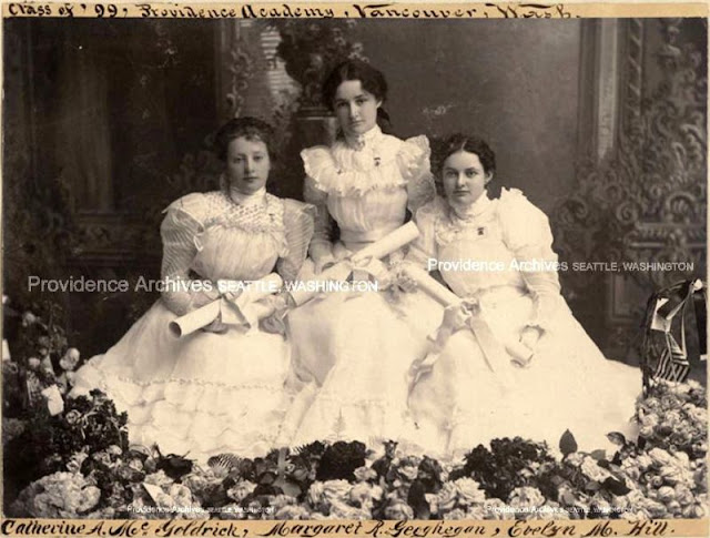 21 Charming Photos of the Graduates From the Late 19th and Early 20th ...