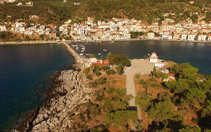ΕΛΛΑΝΙΑ ΠΥΛΗ: Κρανάη ή Μαραθονήσι: Το νησάκι όπου «φώλιασε» ο έρωτας ...