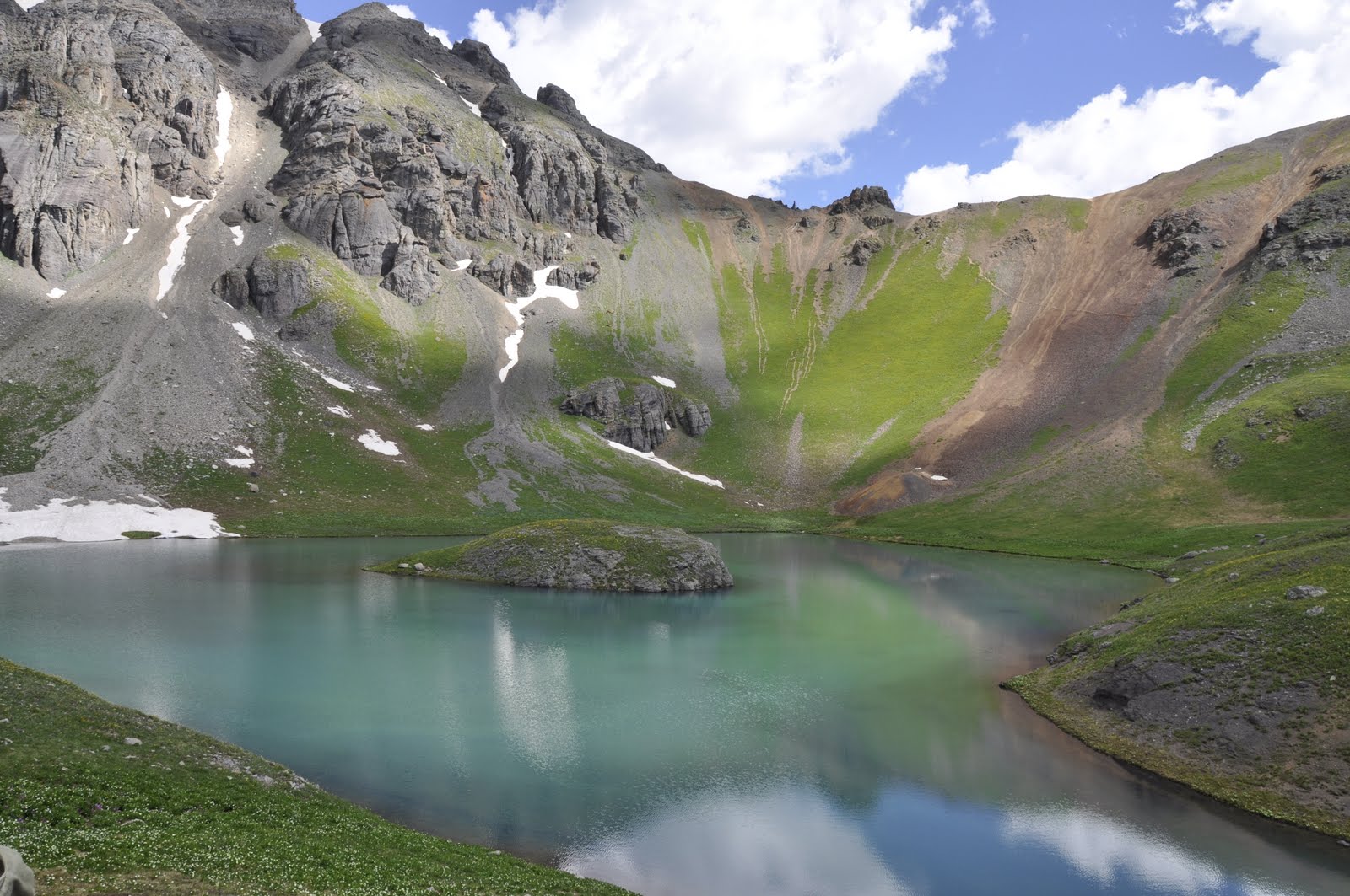 Life Of Hippie: ICE LAKES BASIN HIKE WITH AN ISLAND ON THE SIDE