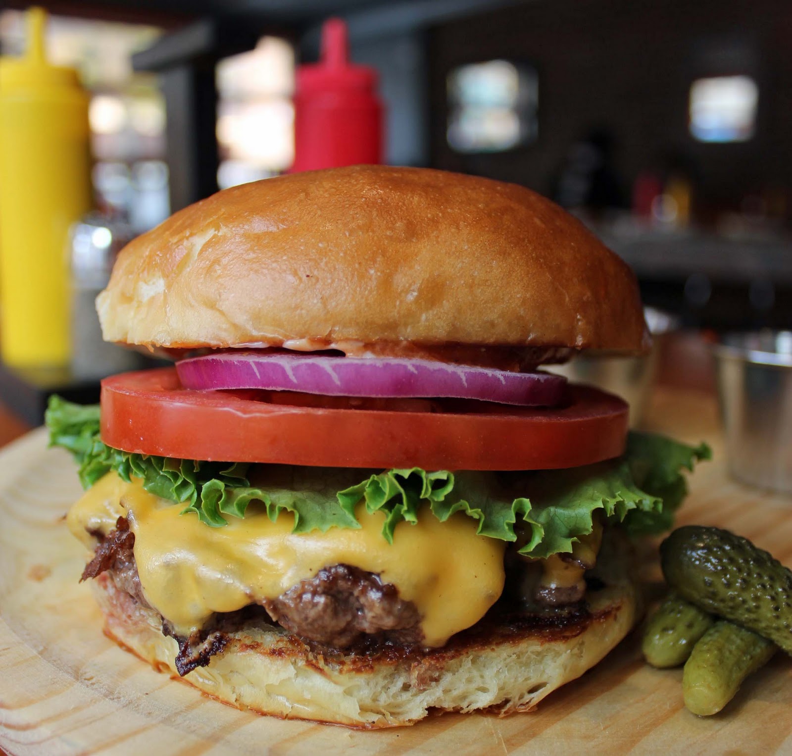 Amuse * Bouche: Burger-Club now in soft opening