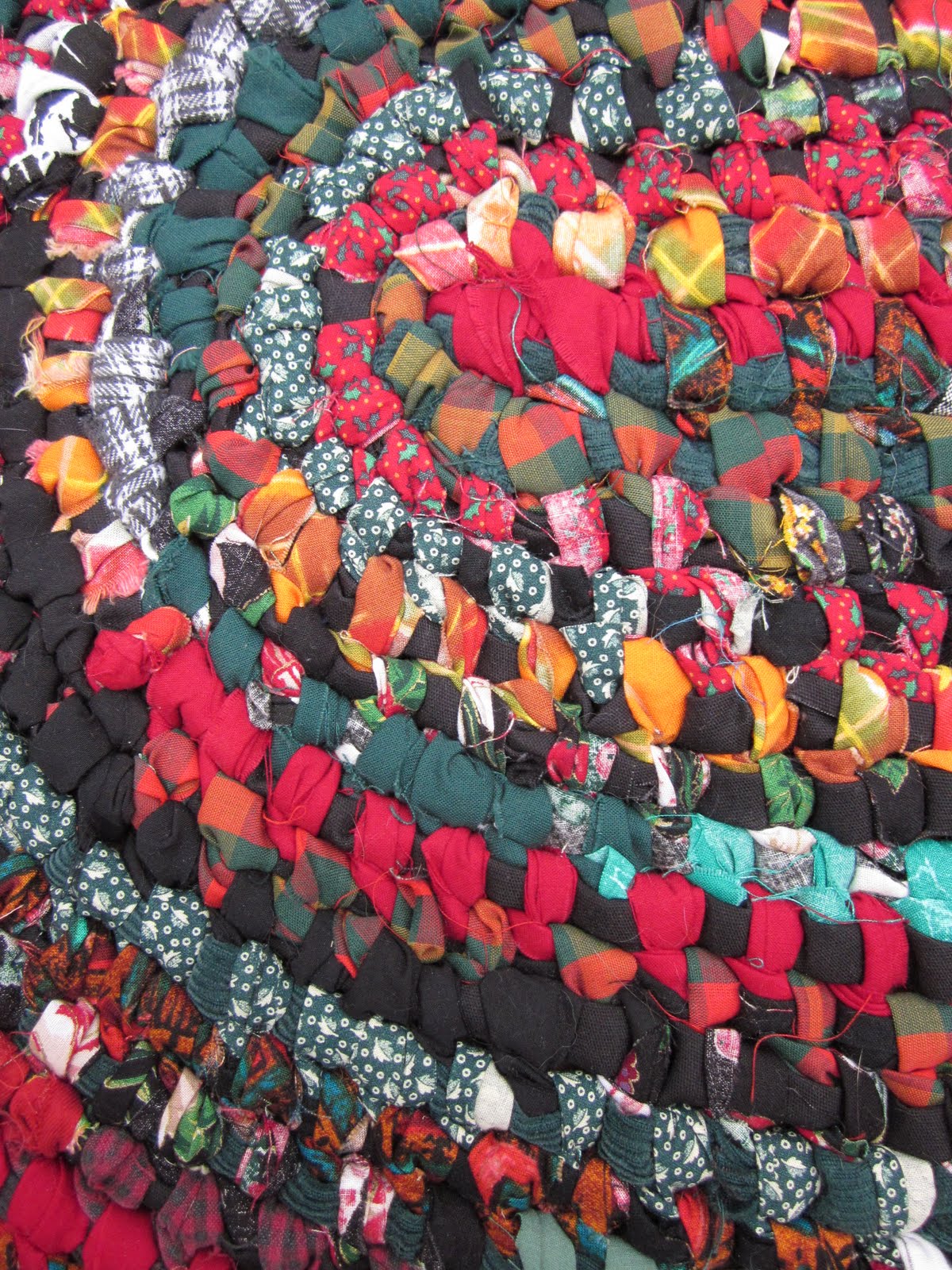 Deb Rowden's Thrift Shop Quilts: A Vegetable Garden Rug