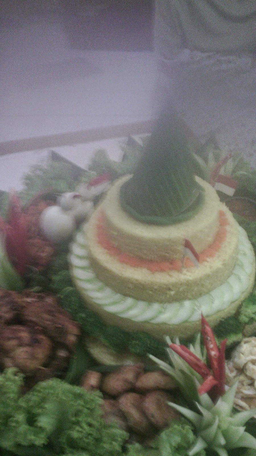 Waktukoe wedding, tumpeng,catering Karawang: Birthday cake and tumpeng ...