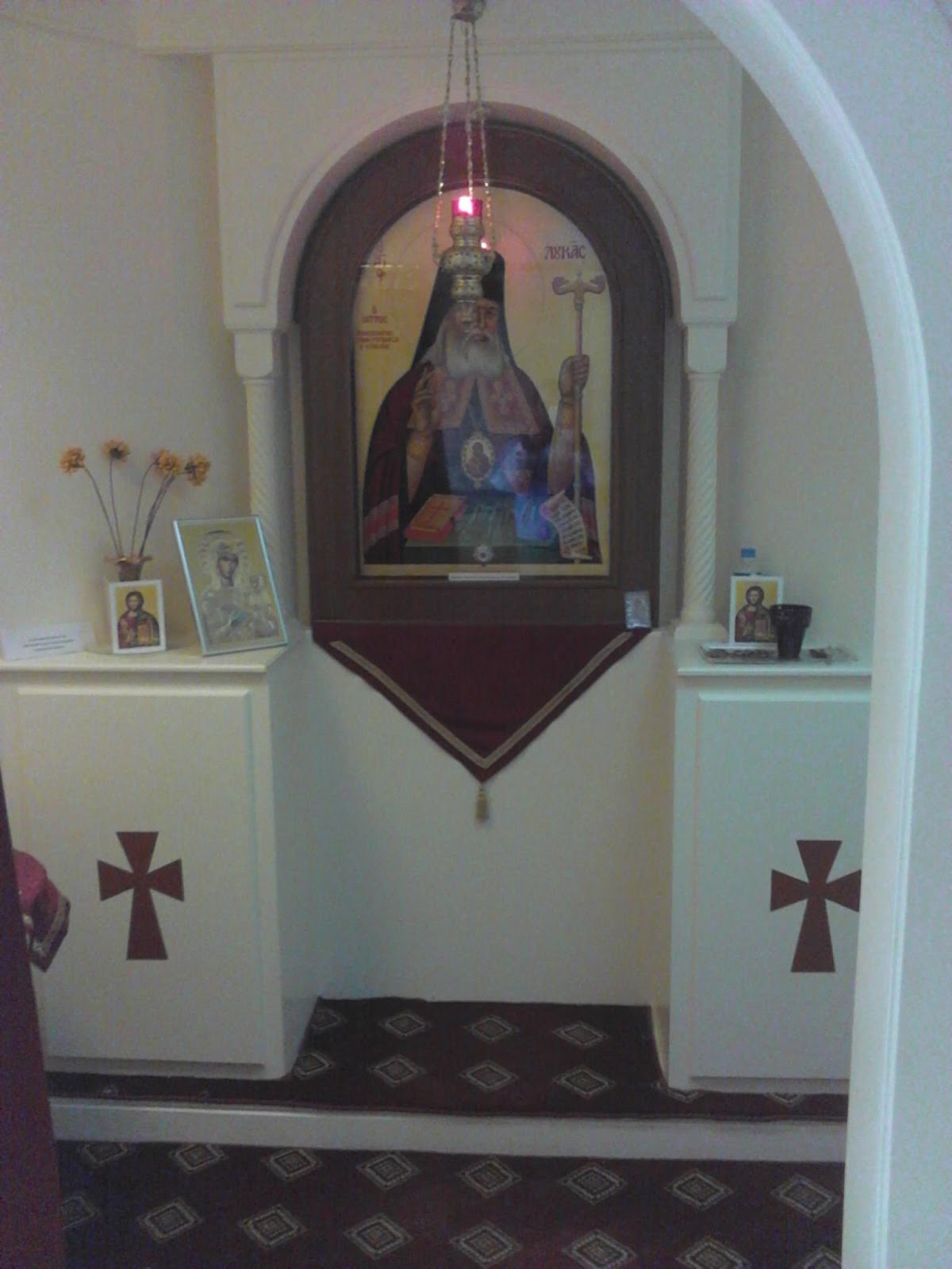 ΑΓΙΟΣ ΛΟΥΚΑΣ Ο ΙΑΤΡΟΣ: ΚΑΤΑΠΛΗΚΤΙΚΟ ΤΟ ΕΚΚΛΗΣΑΚΙ ΤΟΥ ΑΓΙΟΥ ΛΟΥΚΑ ΣΤΟ ΝΝΑ