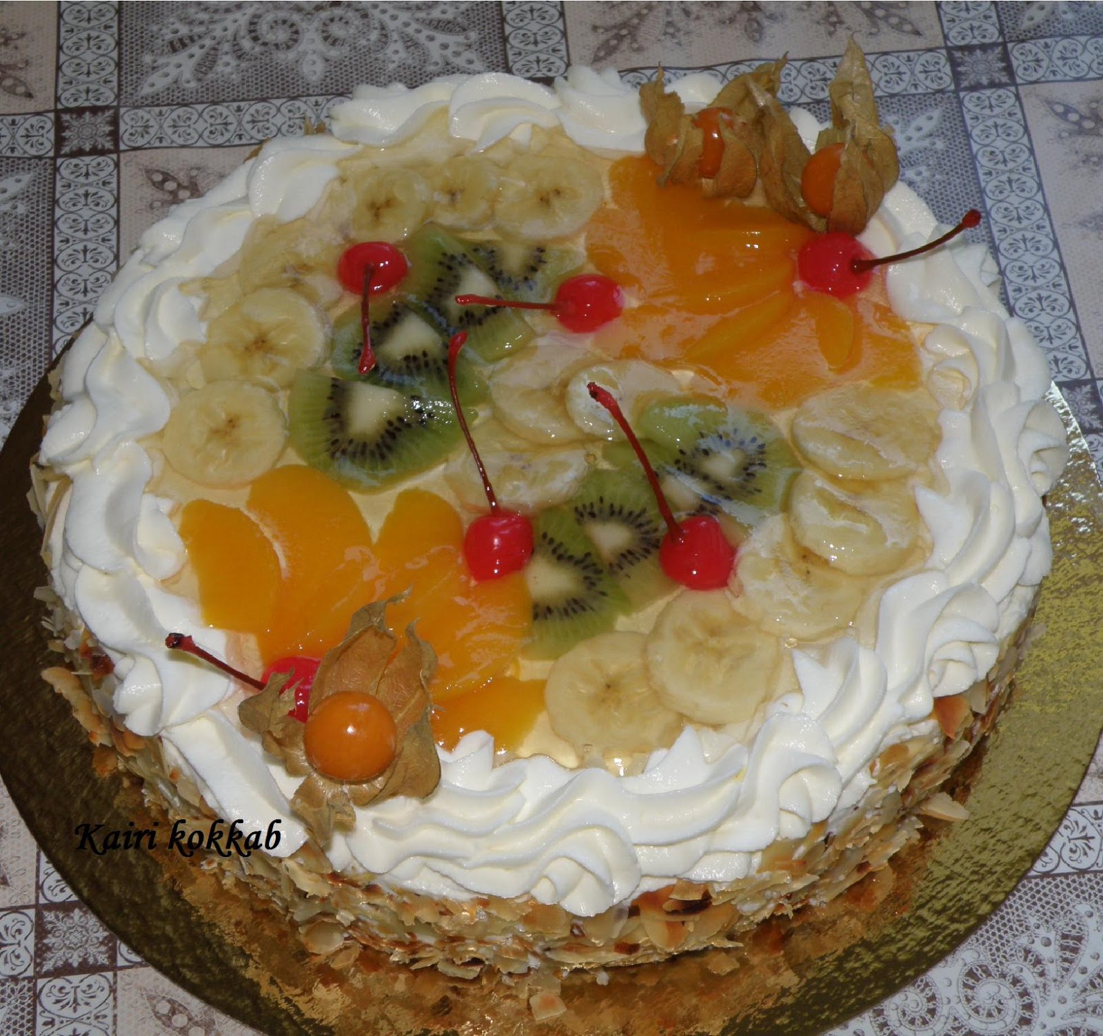 Kairi kokkab: Kohupiima-vahukoorekreemiga tordid