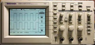 L A B O R A T O R I O: Osciloscopio Tektronix TDS 1002