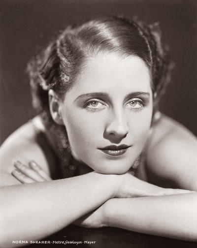 Movie Stars Parade: Norma Shearer (1902 - 1983)