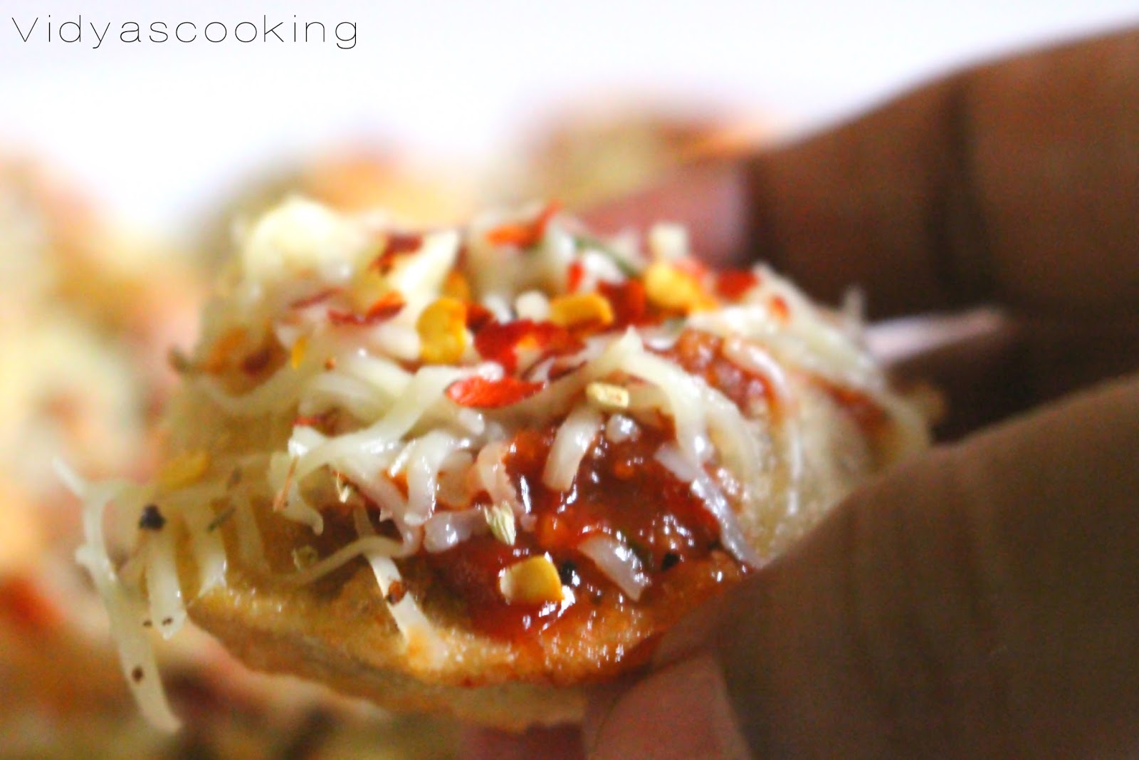 Street Food Series: Pizza Pani Puri/ Pizza Puchka