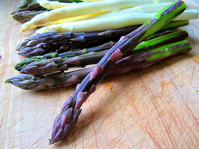 Spring Fling: Salmon & Asparagus w/ Lemon Caper Sauce