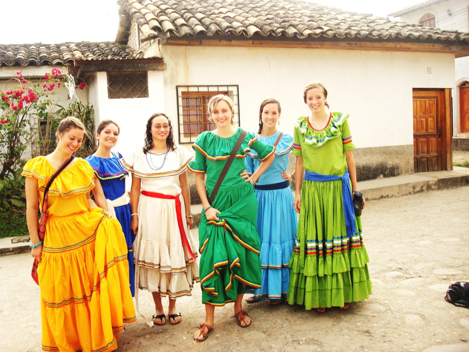 Life is All Kinds of Beautiful: Honduras Style: Fiesta Tipica