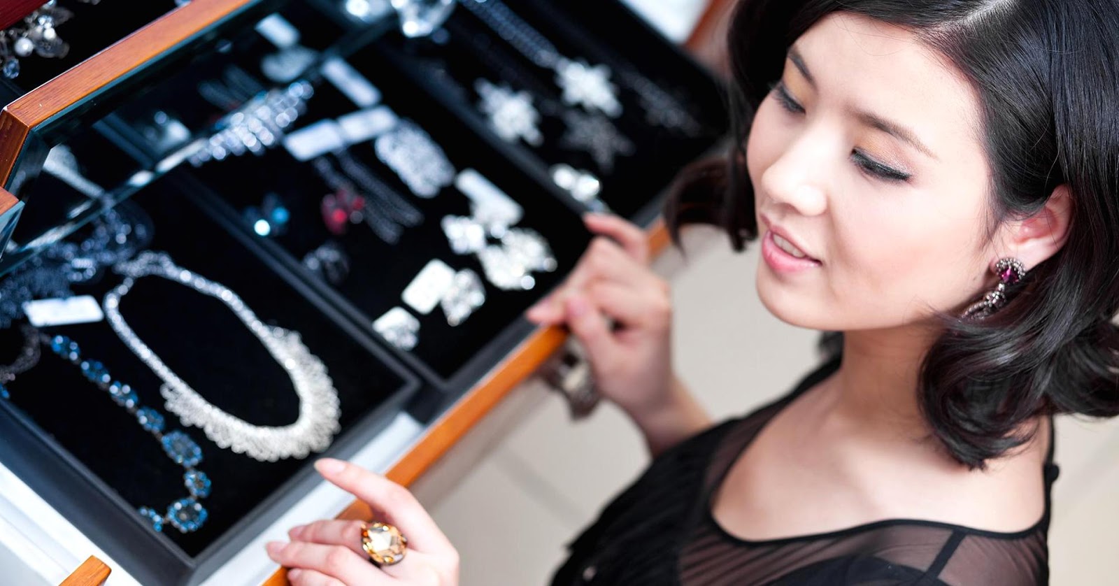 Do Women Have To Buy Expensive Jewelry? | Diva Likes