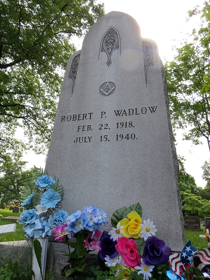 OTIS (Odd Things I've Seen): Bespectacled, Besuited, Begianted: Robert ...