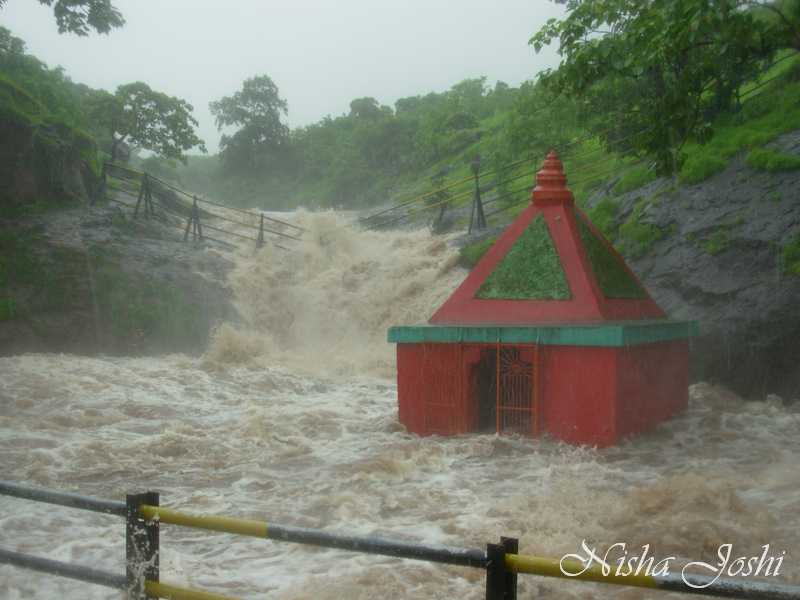 nisha_joshi: Kondeshwar waterfall, Badlapur