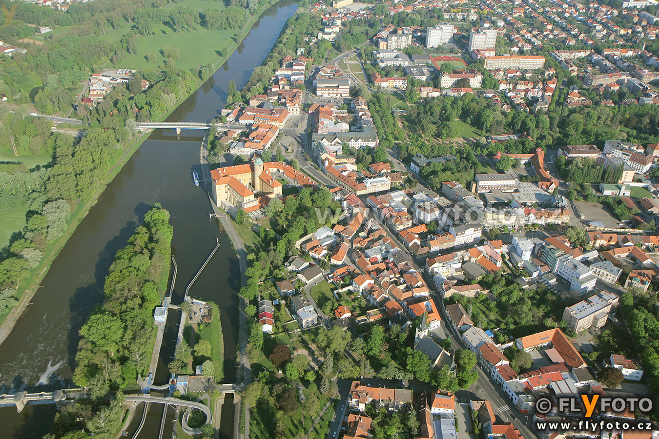 FLyFOTO letecká fotografie a video: Poděbrady