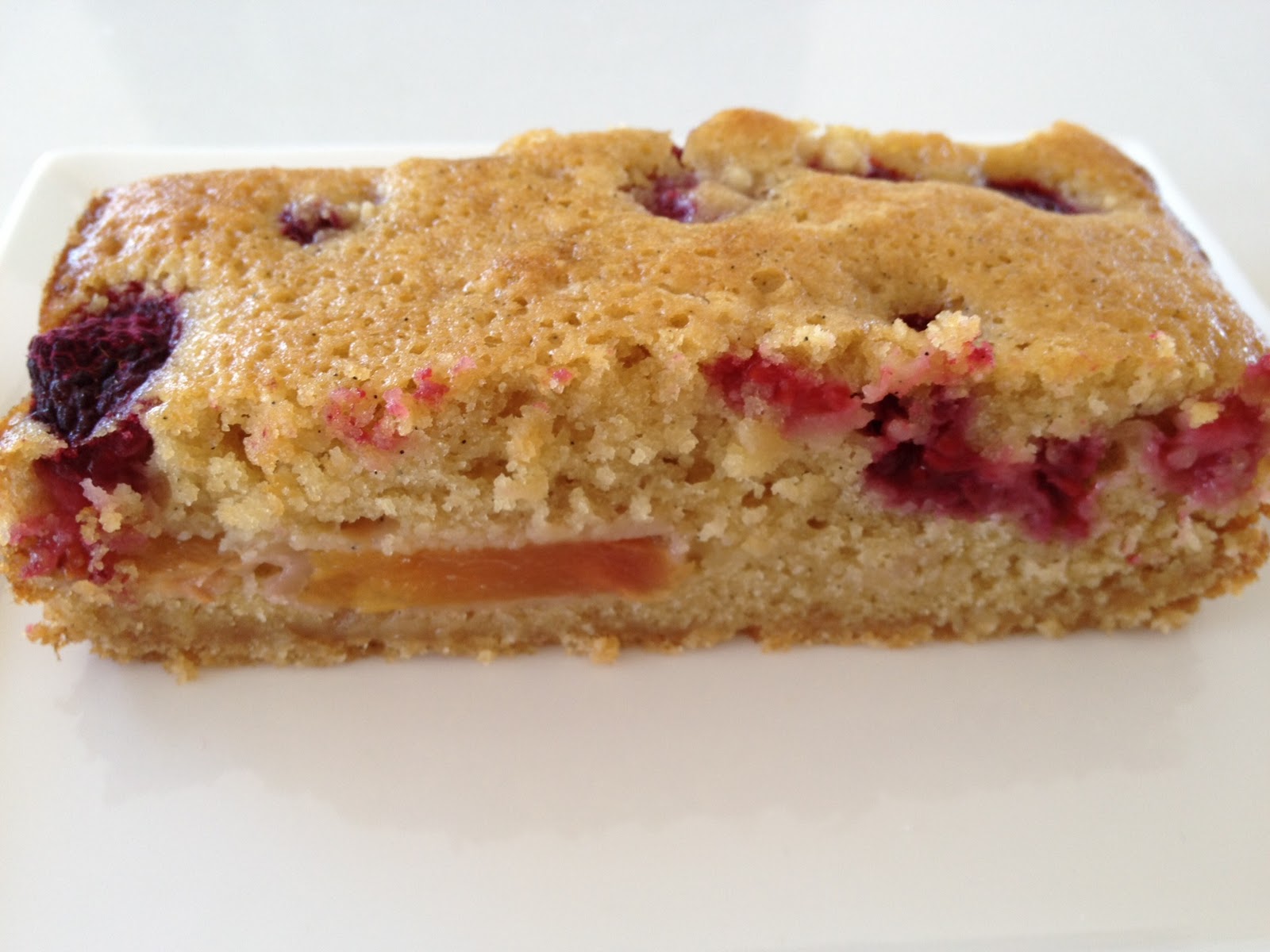 The Misadventurous Maker: Raspberry & Nectarine Slice