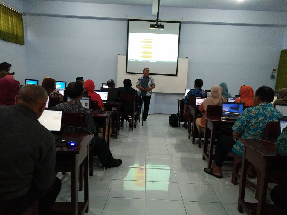 Serunya Aktifitas Video Converence Guru Pembelajar