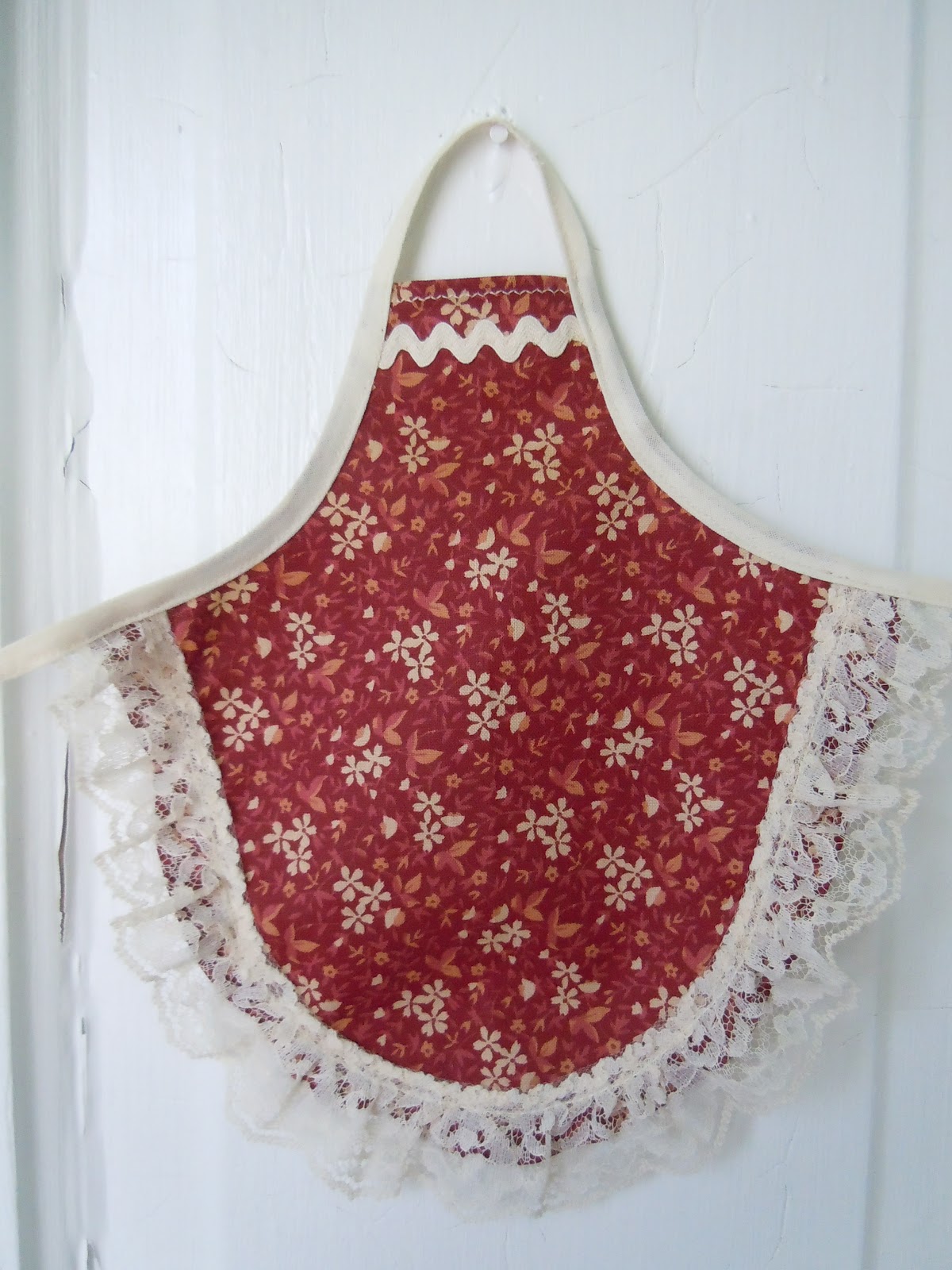 Aurora Blythe: Miniature Aprons