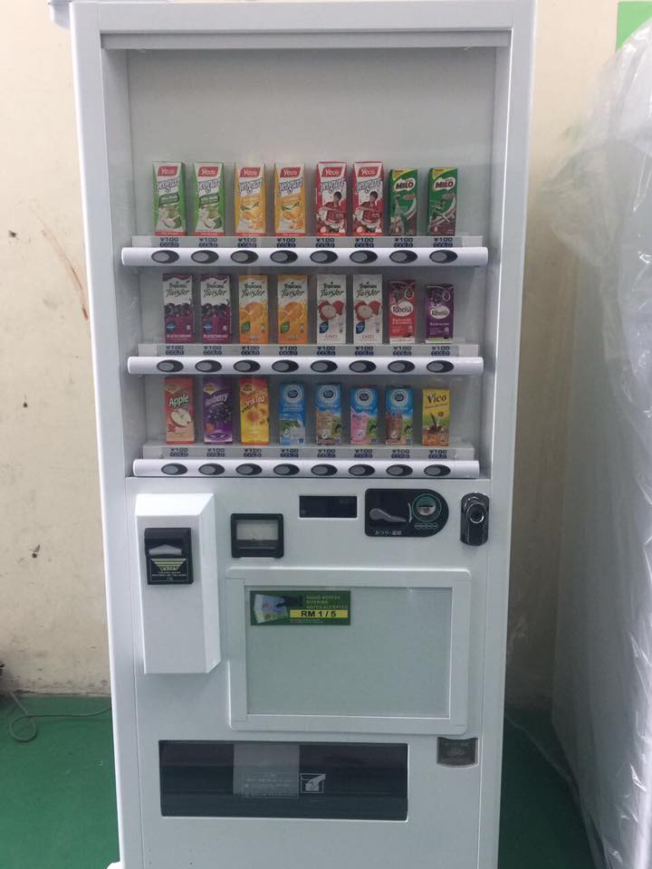 MESIN JANA DUIT: VENDING MACHINE AIR KOTAK