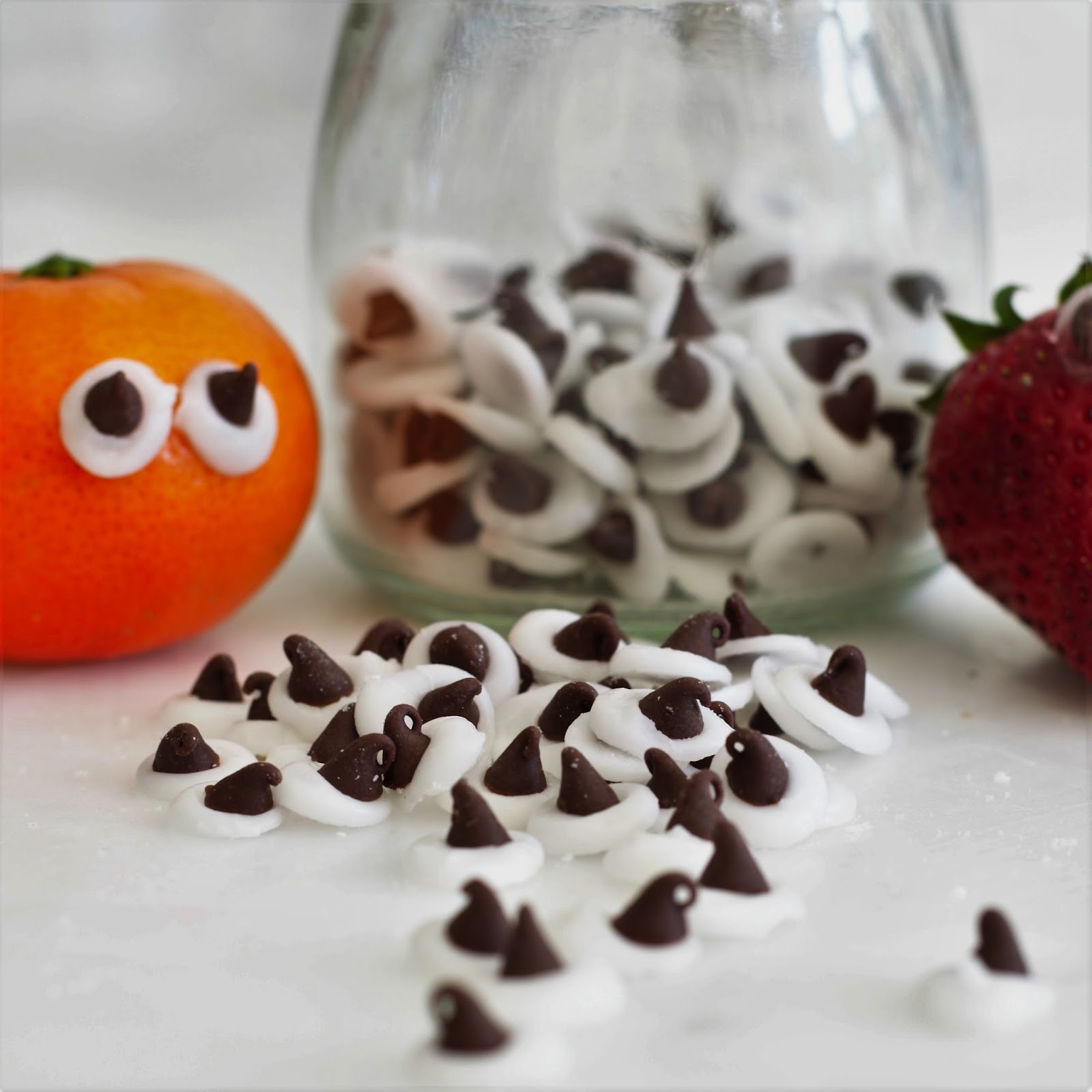 Cooking with Manuela: How to Make Googly Eyes