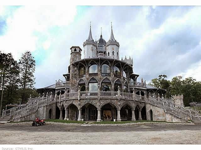 Gothic Castle in Connecticut - Décoration de la maison