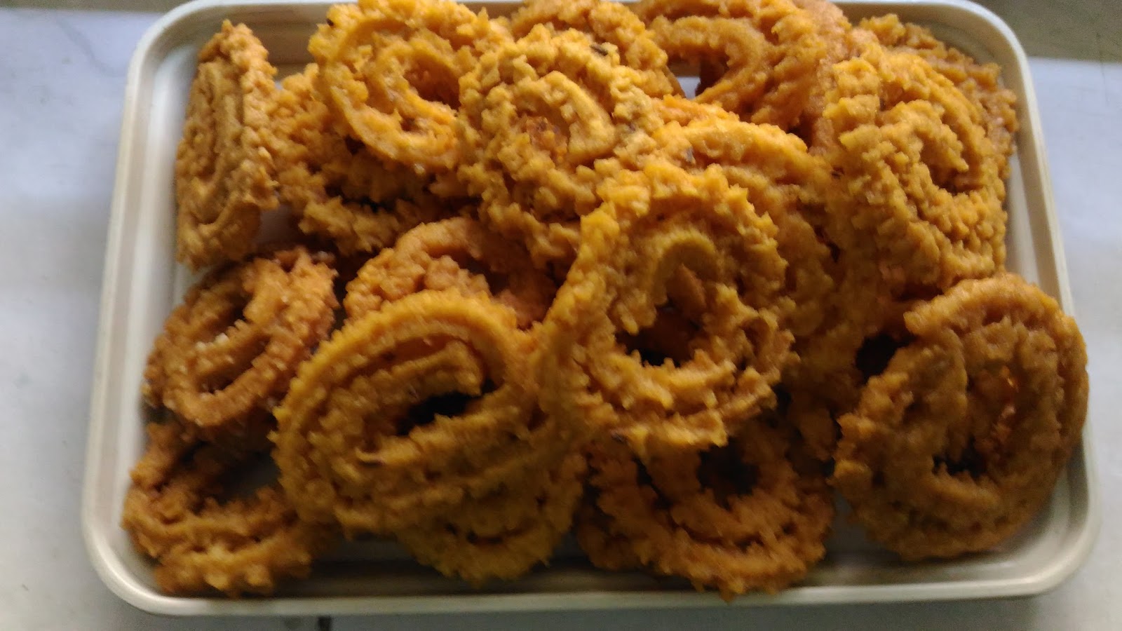 Jay's Veg Kitchen: CHAKKULI / MURUKKU