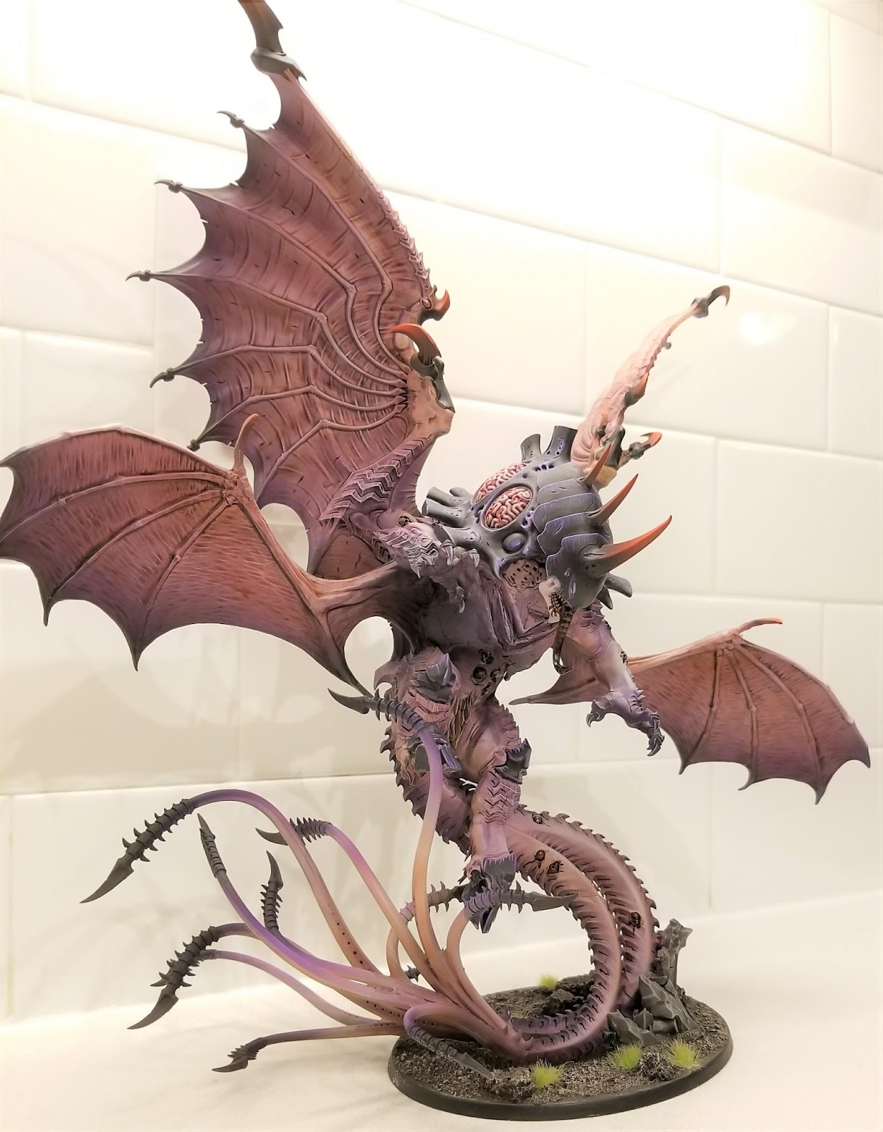What's On Your Table: Custom Winged Hive Tyrant - Faeit 212