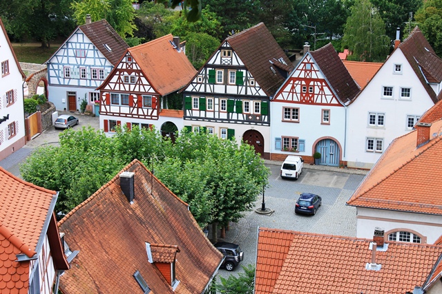 Life as I know it.: Living in Germany: A Tour of Zwingenberg