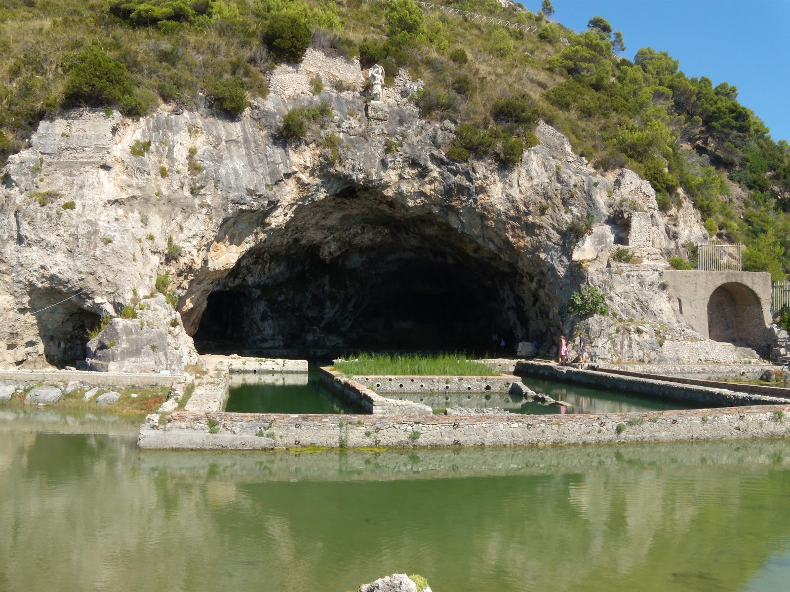 Italy Trip, Summer of 2010: An Emperor's Outdoor Dining Cave: Sperlonga ...