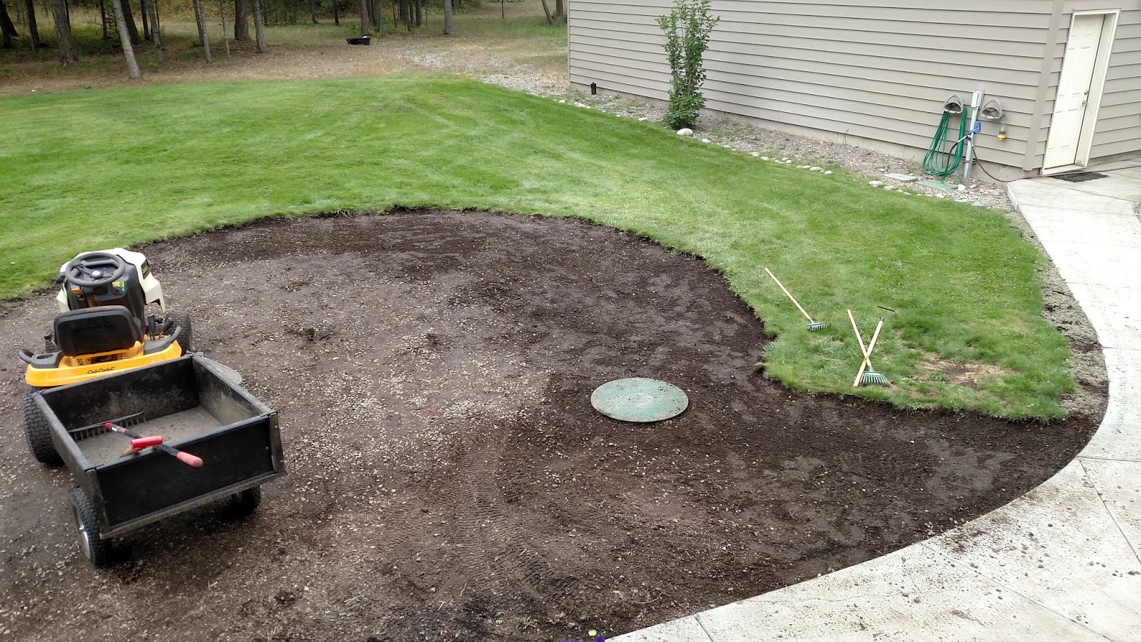 Spud's blog: Back Yard Landscaping - four days of moving dirt and ...